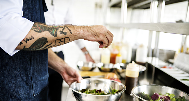 What to say to your hospitality team in pre-shift meetings